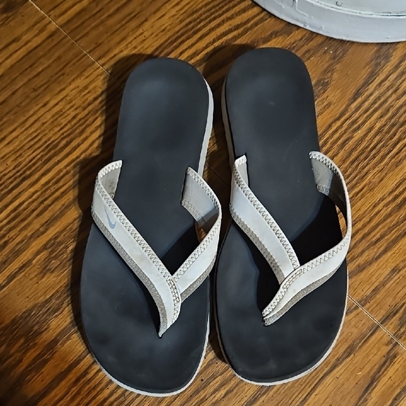 Nike | Shoes | Nike Unisex Celso Thong Plus Sandal Flip ...